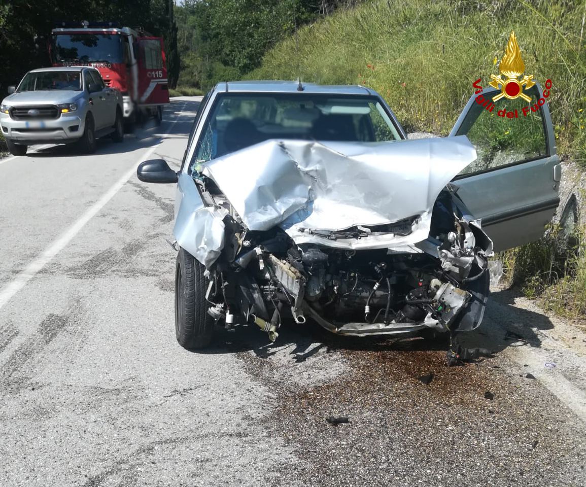 Scontro tra due auto sulla Mezzina, un morto | Piceno News 24